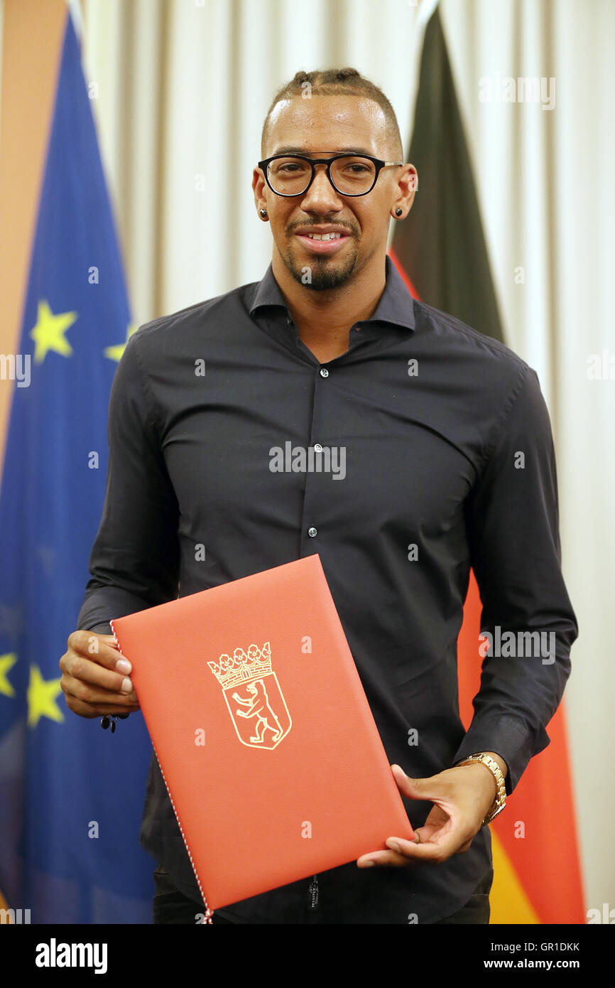 Berlin, Germany. 6th Sep, 2016. National soccer player Jerome Boateng holding up the Moses ...