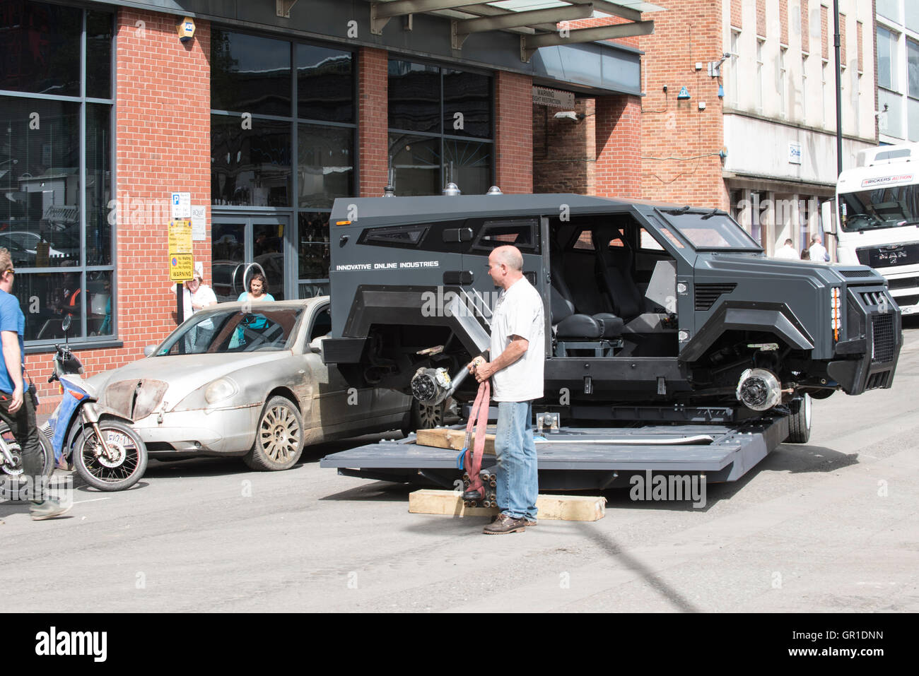 Armoured vehicle, crew and set of "Ready Player One" Steven Spielberg's ...