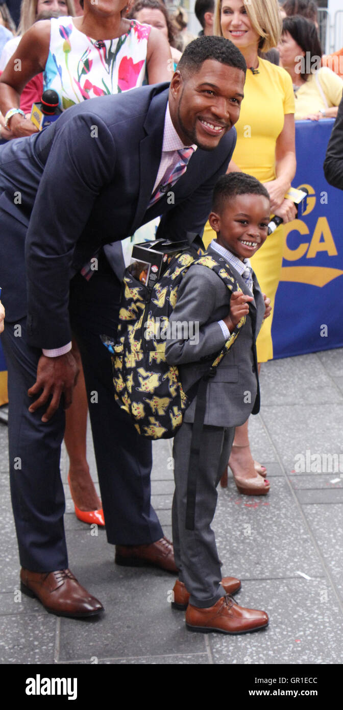 New York, USA. 6th September, 2016. Mini Michael Strahan Ethan Barrett ...