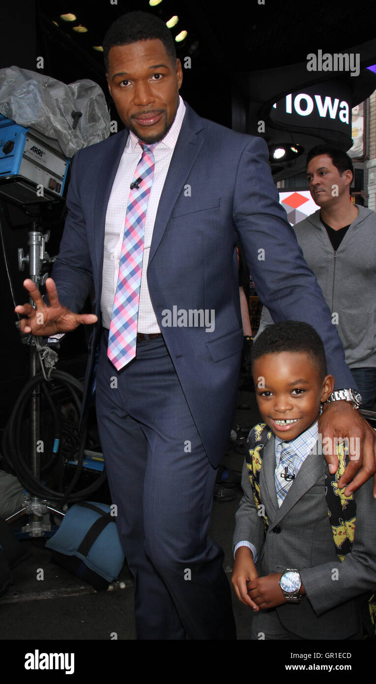 New York, USA. 6th September, 2016. Mini Michael Strahan Ethan Barrett ...