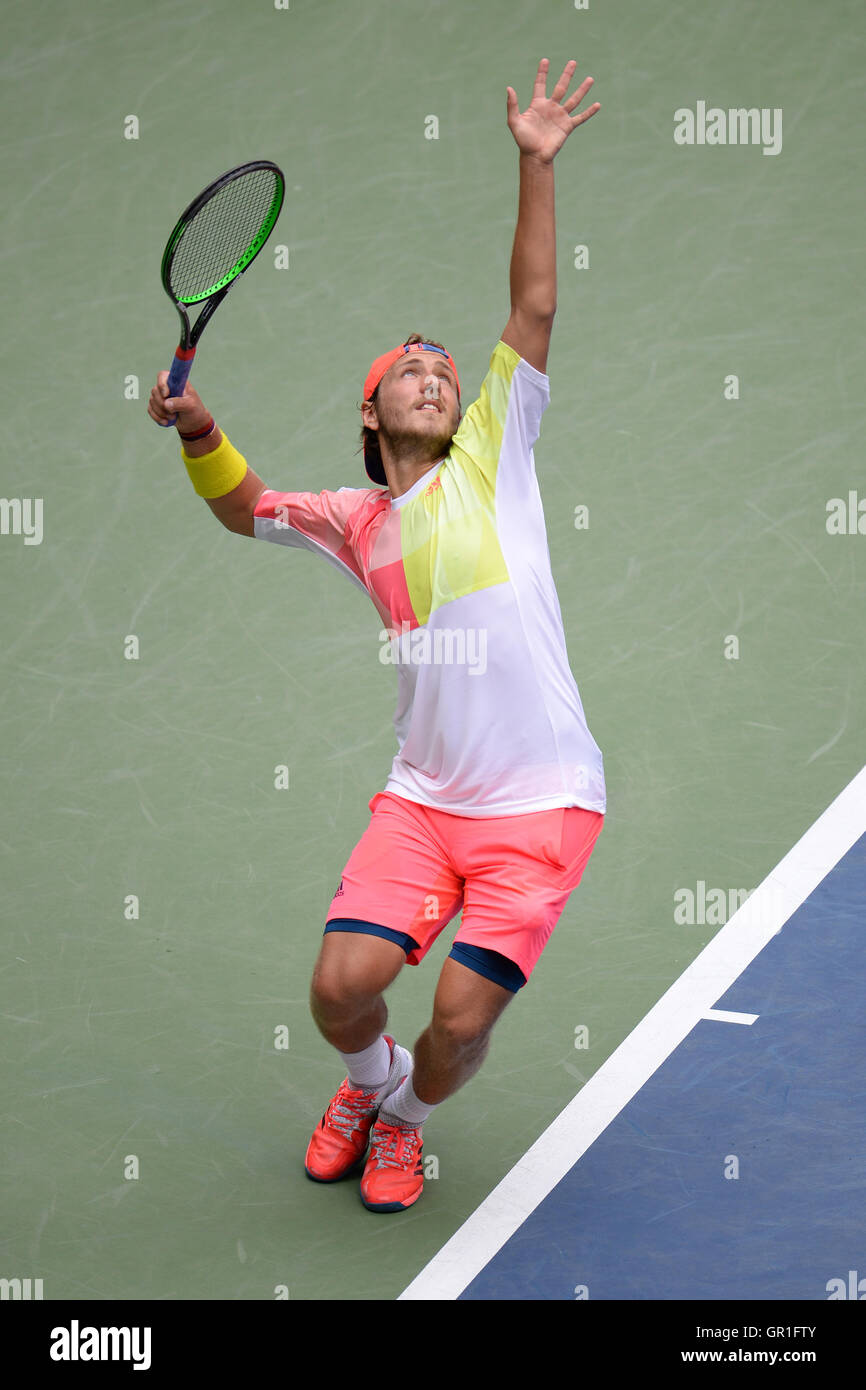 Flushing meadows tennis center hi-res stock photography and images - Alamy