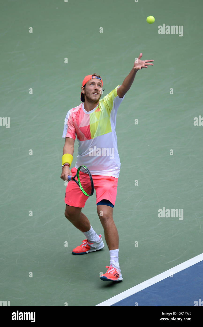 Flushing meadows tennis center hi-res stock photography and images - Alamy