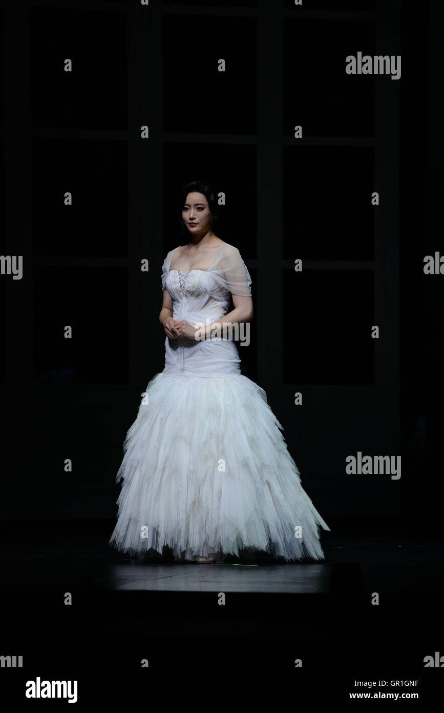 Kim hung hi-res stock photography and images - Alamy