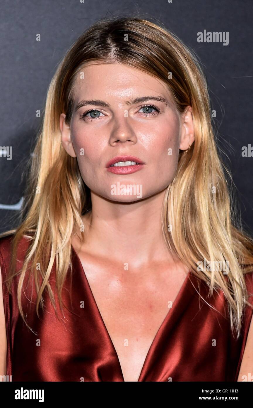 New York, NY, USA. 6th Sep, 2016. Emma Greenwell at arrivals for SULLY ...