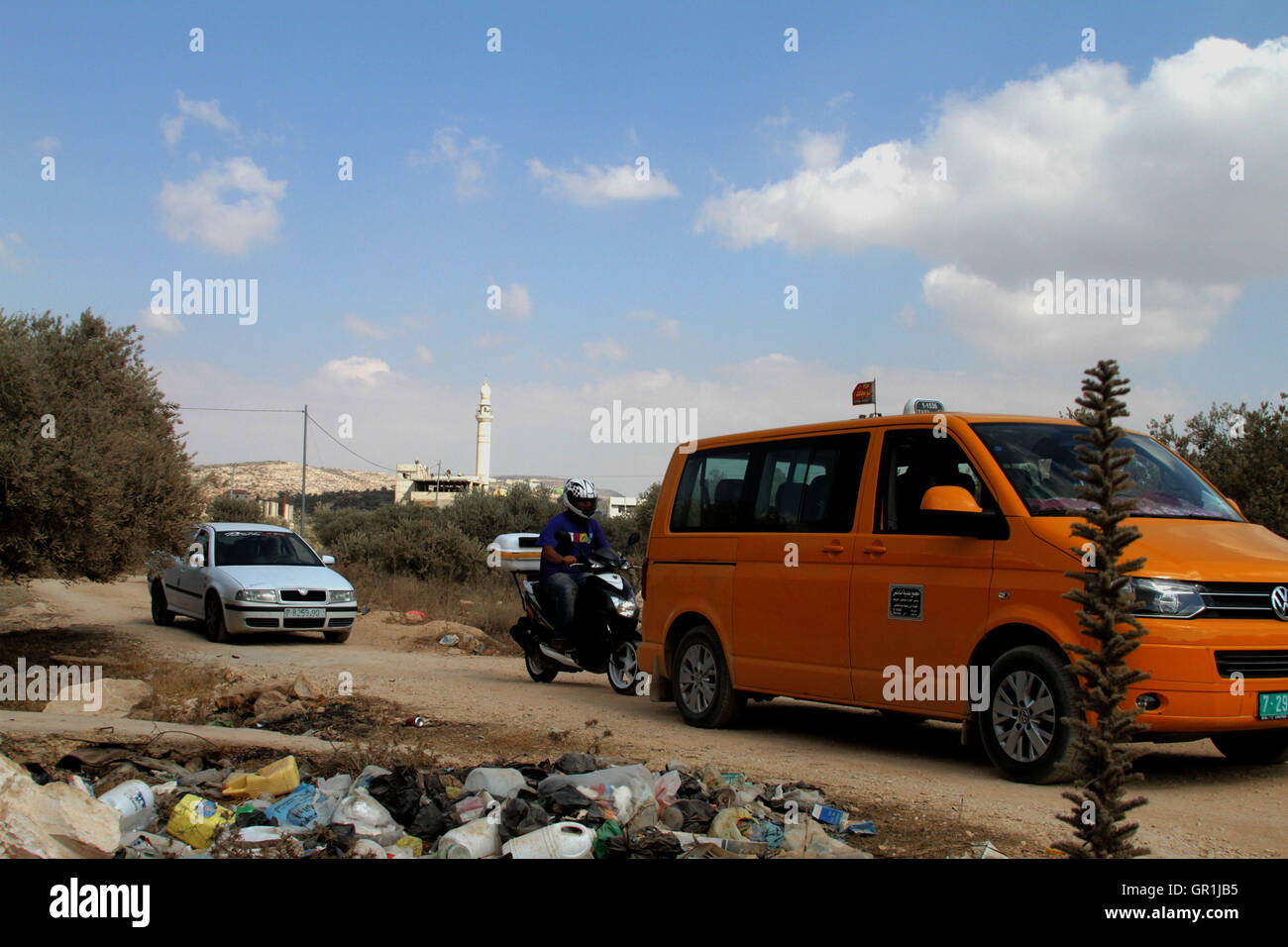 Nablus, west bank, palestine. 6th Sep, 2016. A Palestinian cars crosses ...