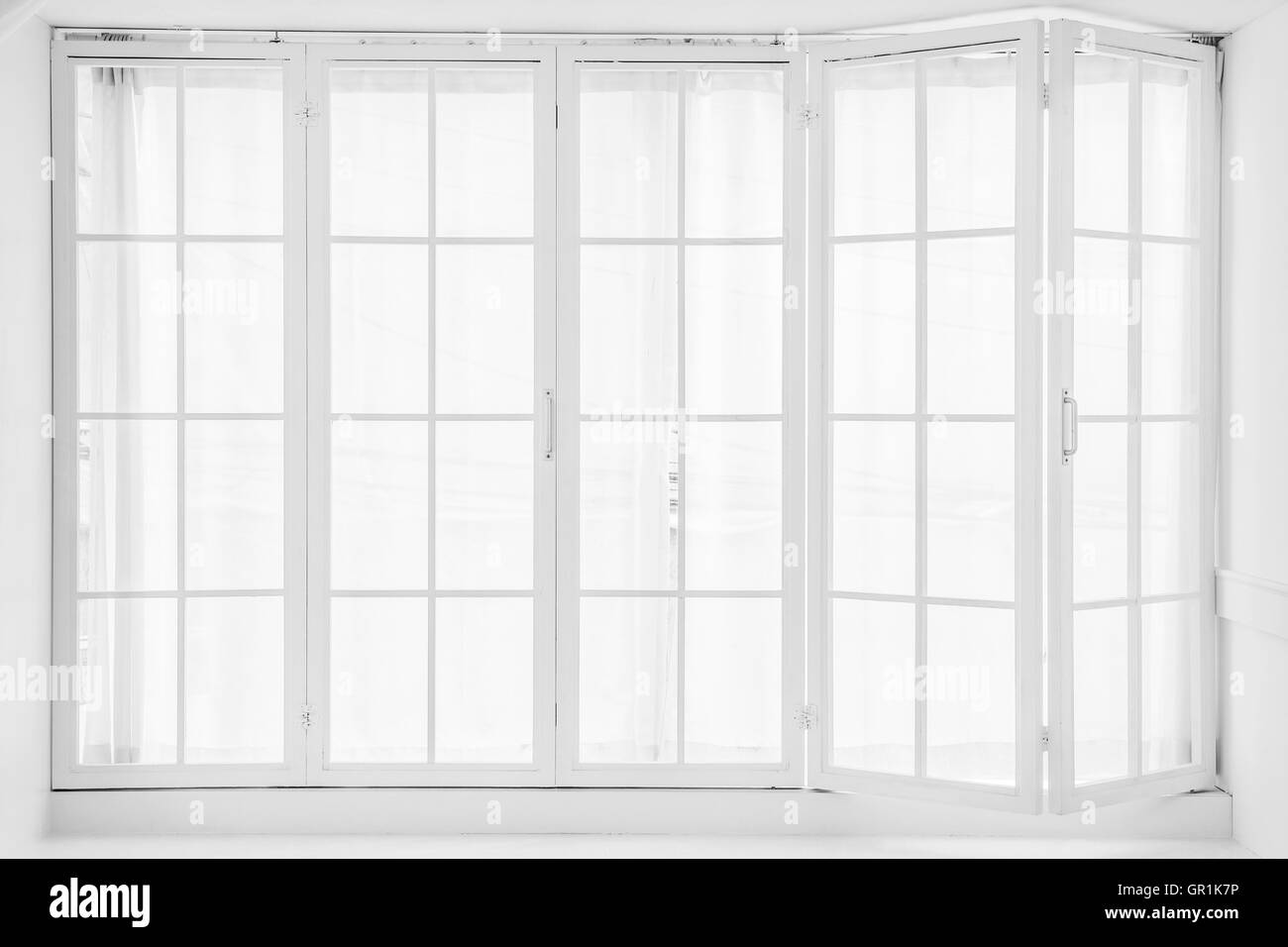 Modern white windows Stock Photo - Alamy