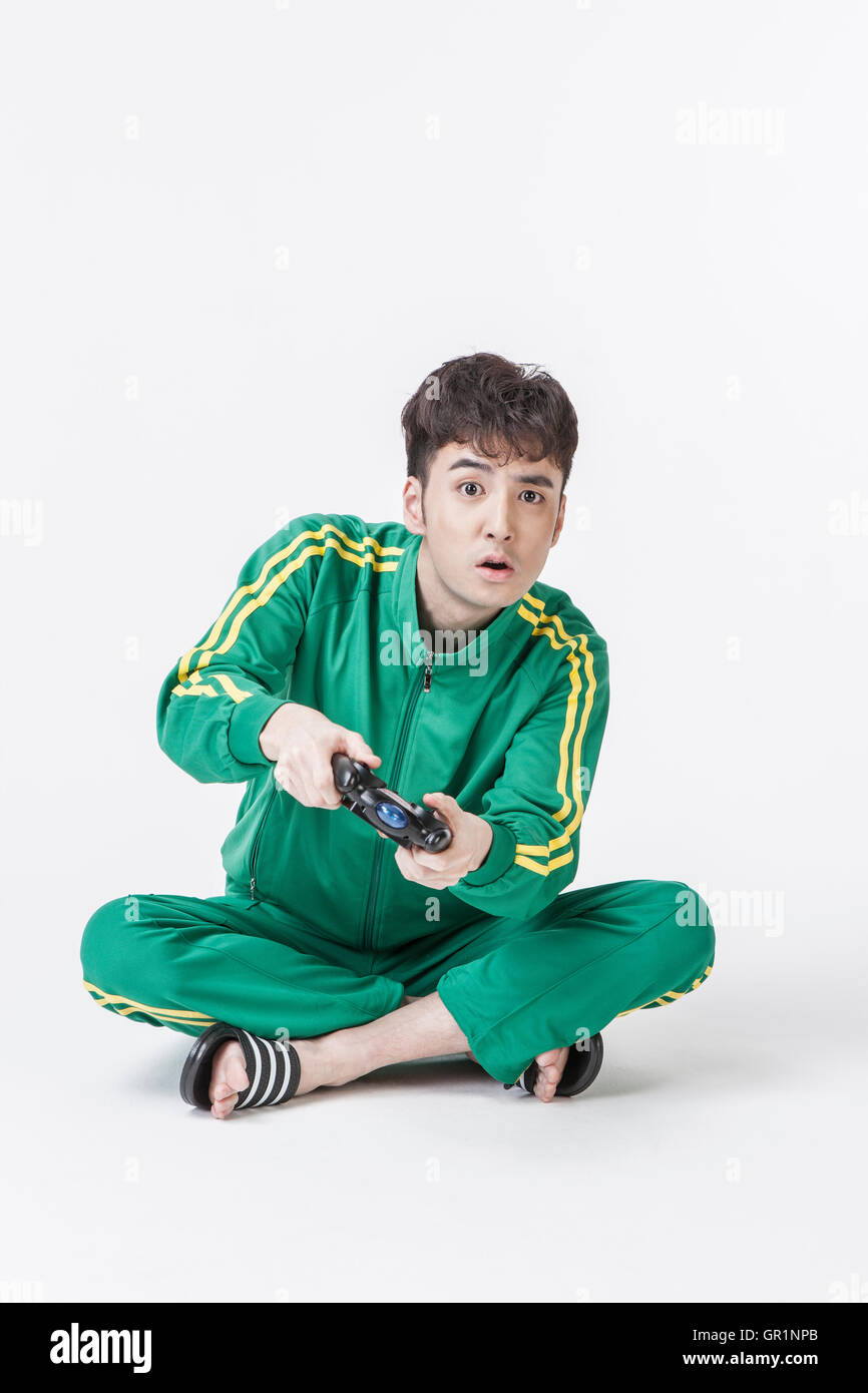 Man playing video game hi-res stock photography and images - Alamy