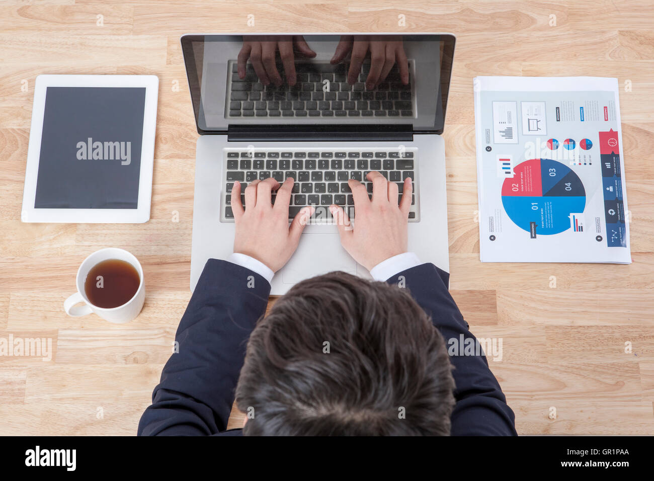 Using notebook computer hi-res stock photography and images - Alamy