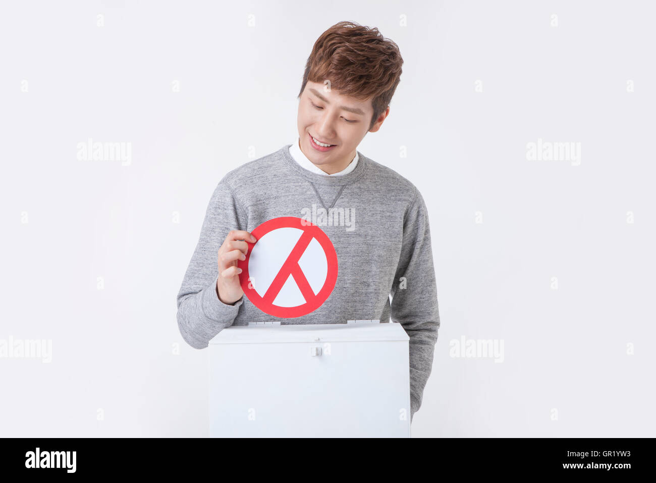 Man voting hi-res stock photography and images - Alamy