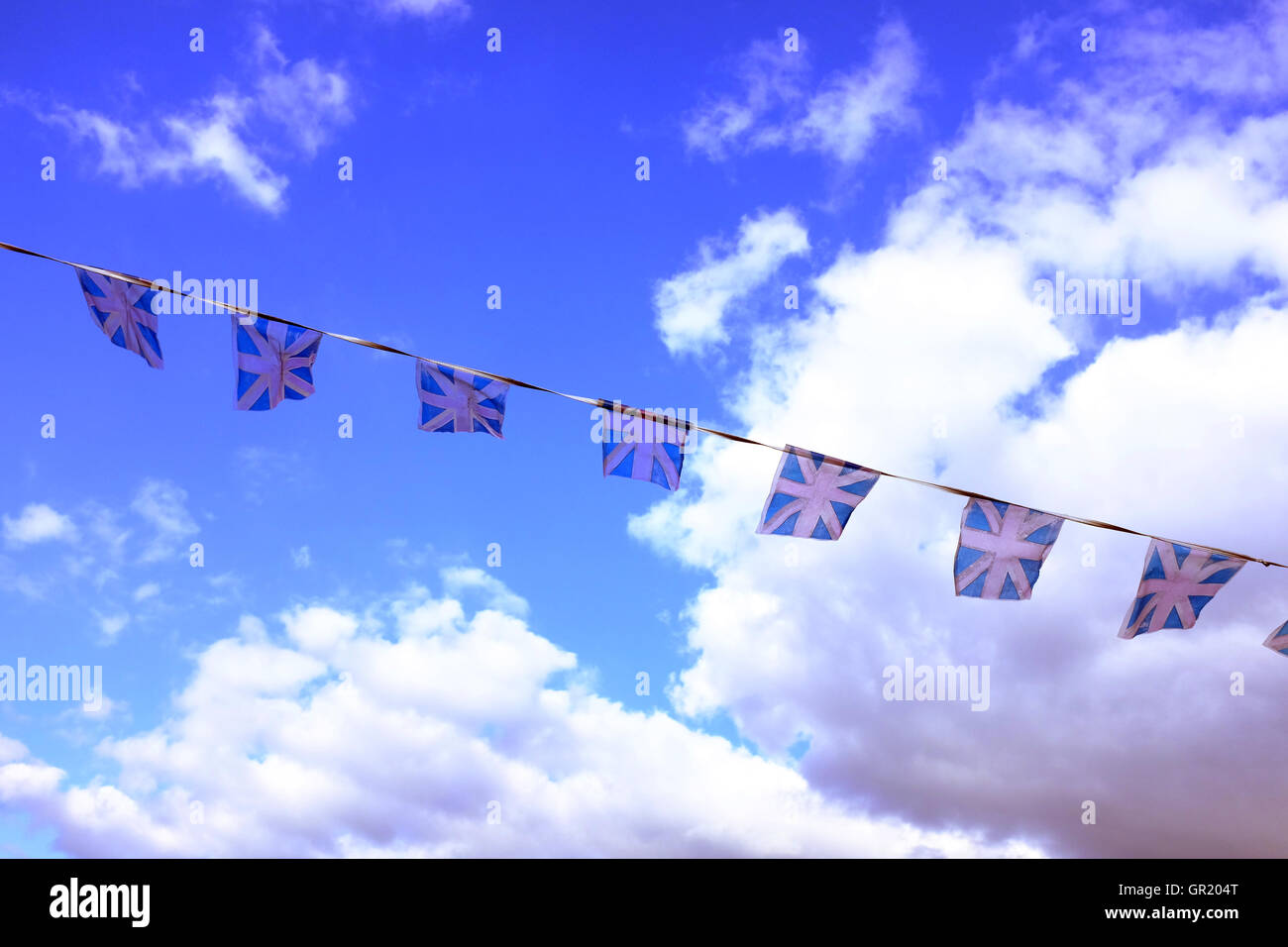 String of union jack flags hi-res stock photography and images - Alamy