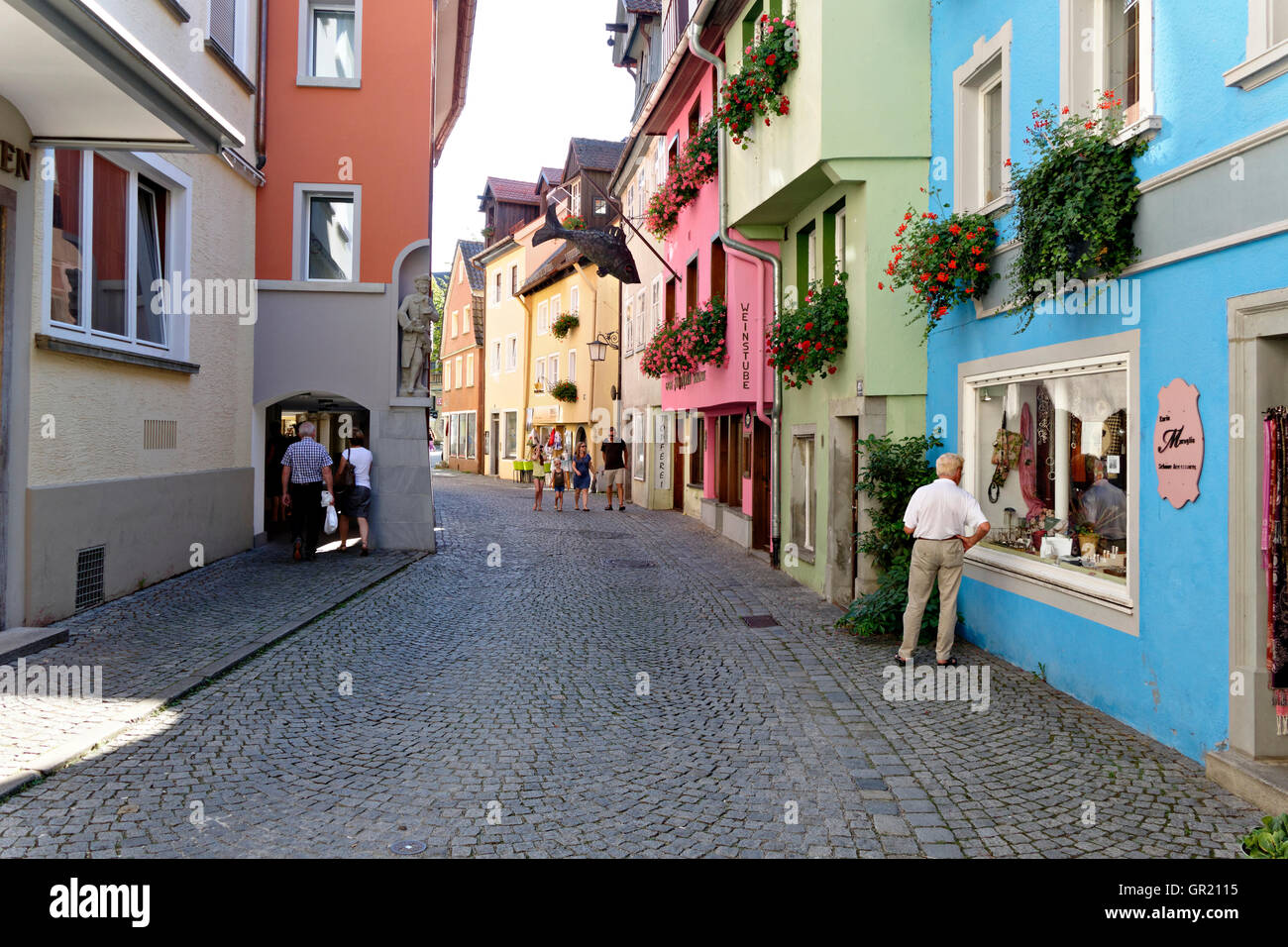 Narrow zones hi-res stock photography and images - Alamy