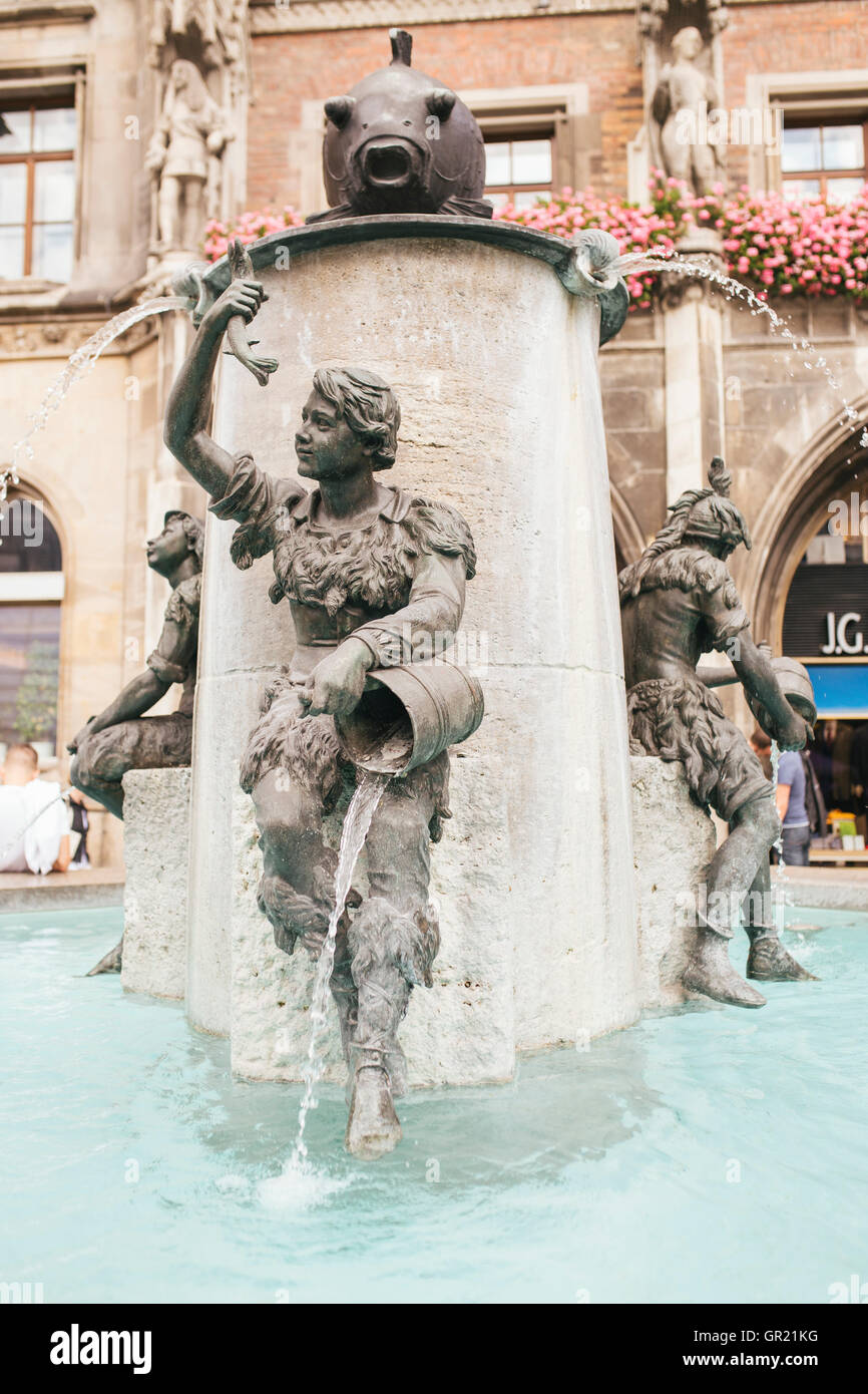 Fountain in munich germany hi-res stock photography and images - Alamy