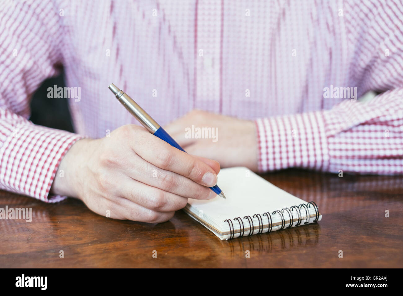 Hand notes hi-res stock photography and images - Alamy
