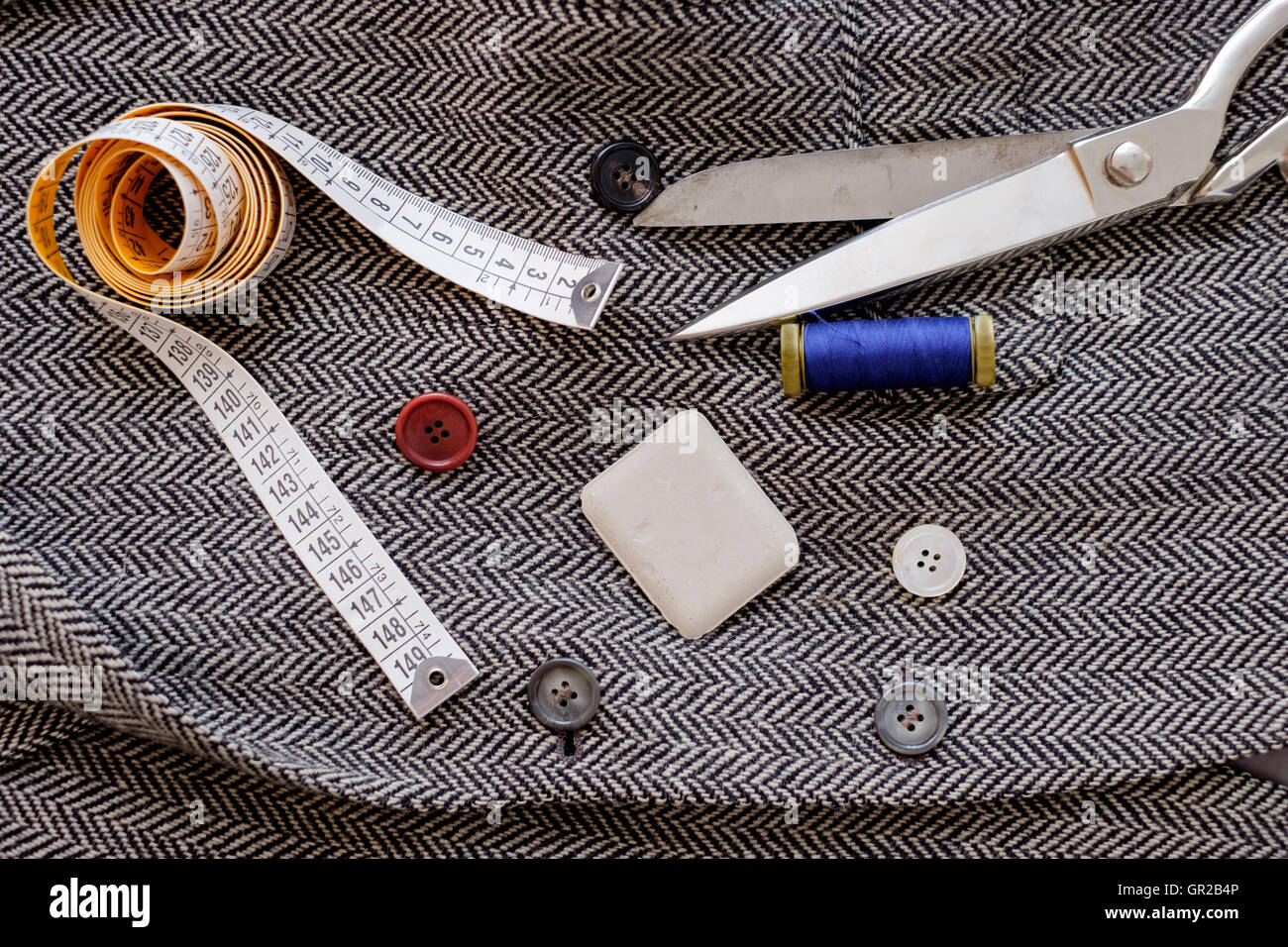 Tailor tools hi-res stock photography and images - Alamy