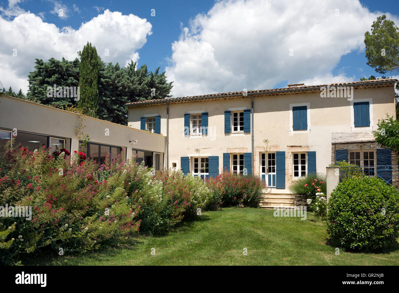 Traditional french house hi-res stock photography and images - Alamy