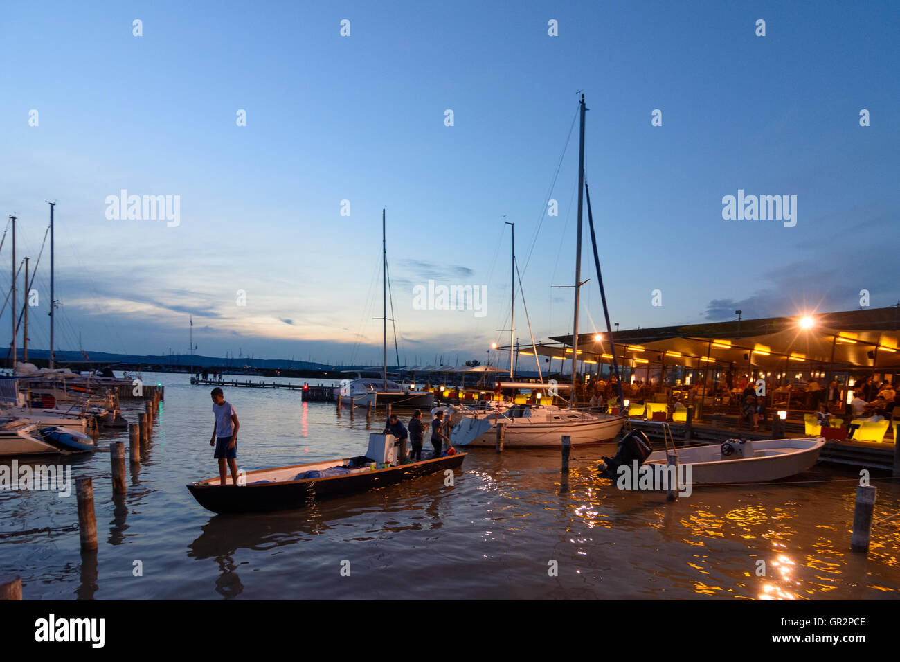 Neusiedl am See: restaurant bar marina sailboat "Mole West" at night ...