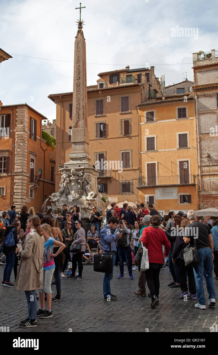 The Piazza della Rotunda Rome Stock Photo - Alamy