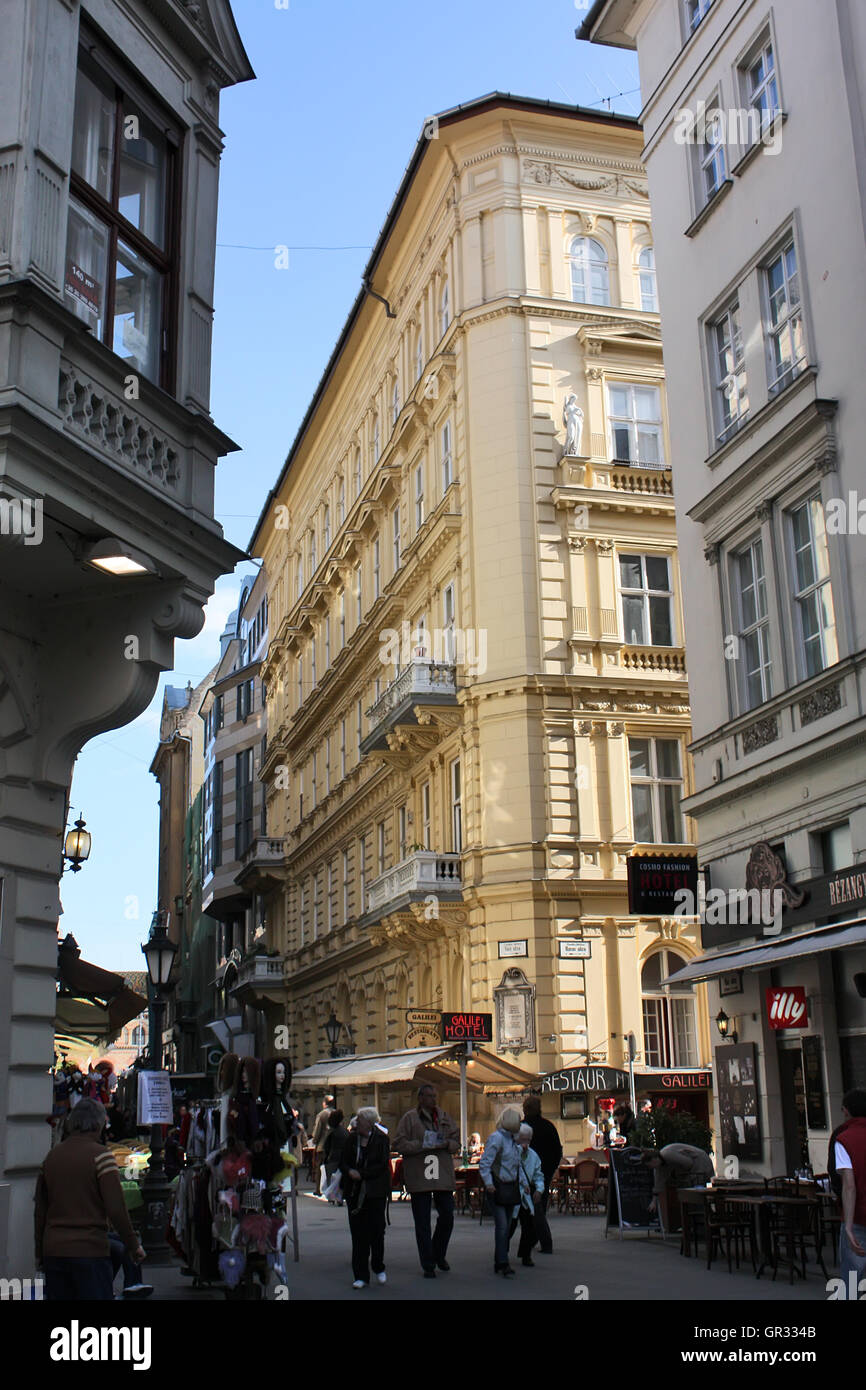 Vaci street hi-res stock photography and images - Alamy