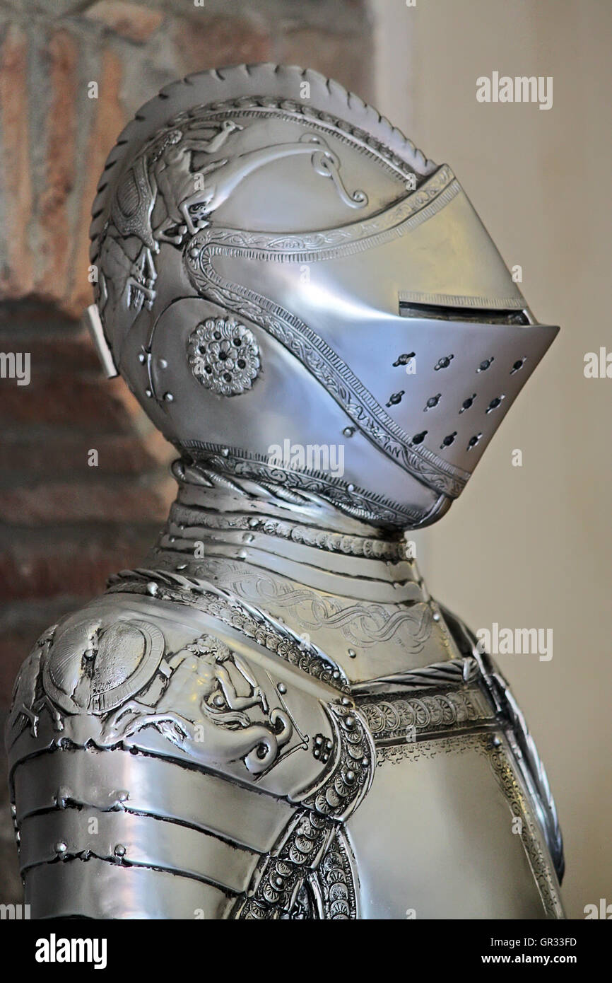 Steel armor hi-res stock photography and images - Alamy