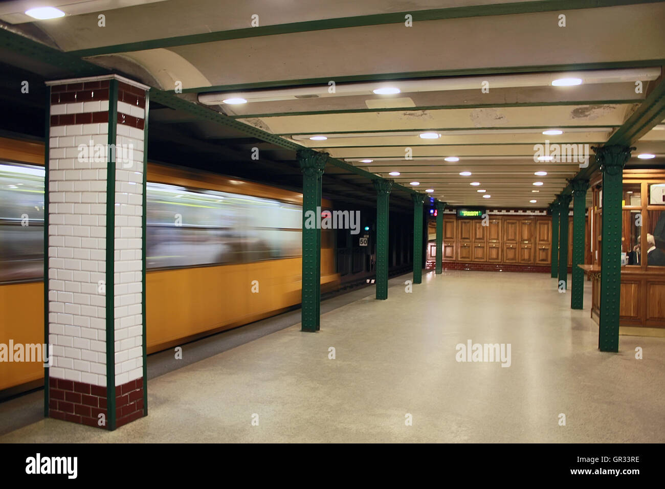 Budapest underground hi-res stock photography and images - Alamy