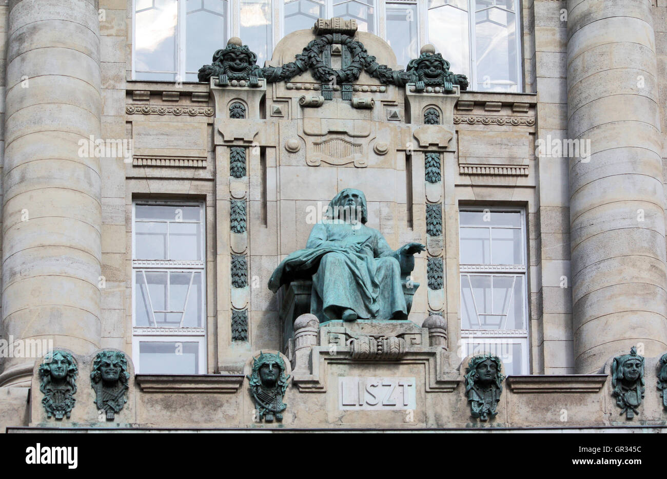 Statue franz liszt budapest hi-res stock photography and images - Alamy