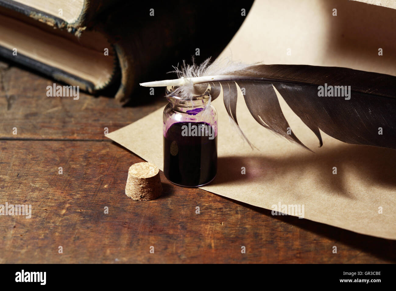 Ink inkpot quill pen hi-res stock photography and images - Alamy