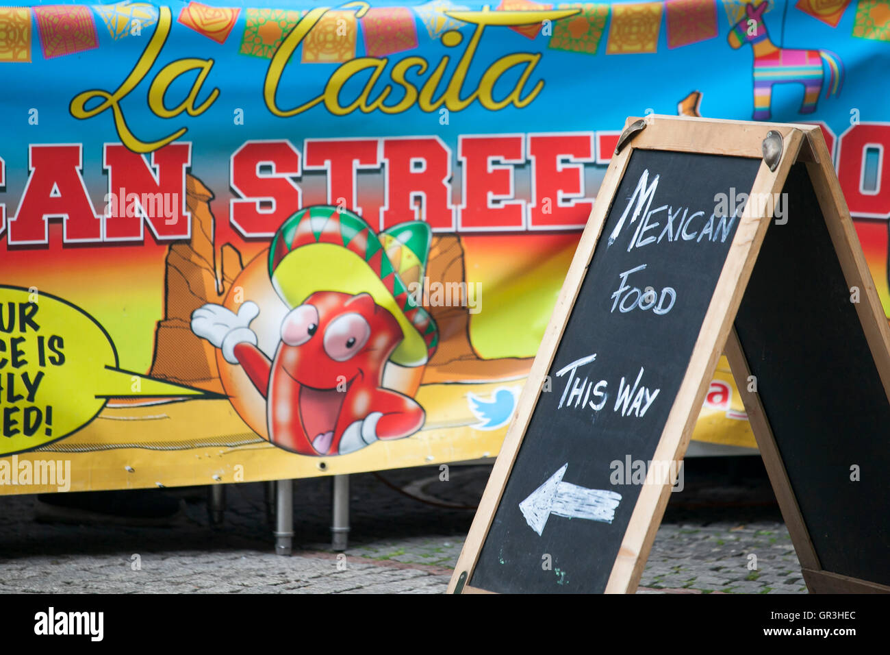 Display mexican food stall hi-res stock photography and images - Alamy
