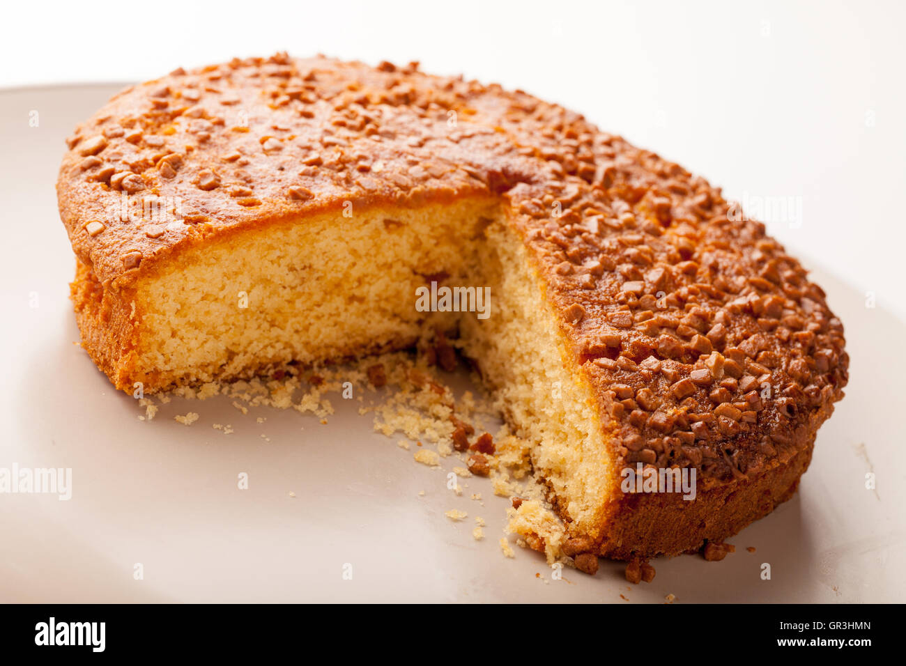 Golden sponge cake hi-res stock photography and images - Alamy
