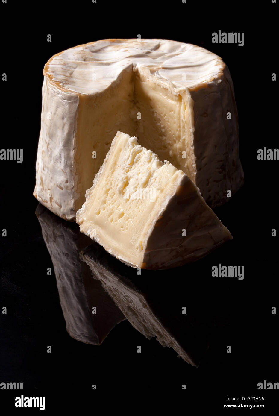 Soft ripened cheese hi-res stock photography and images - Alamy
