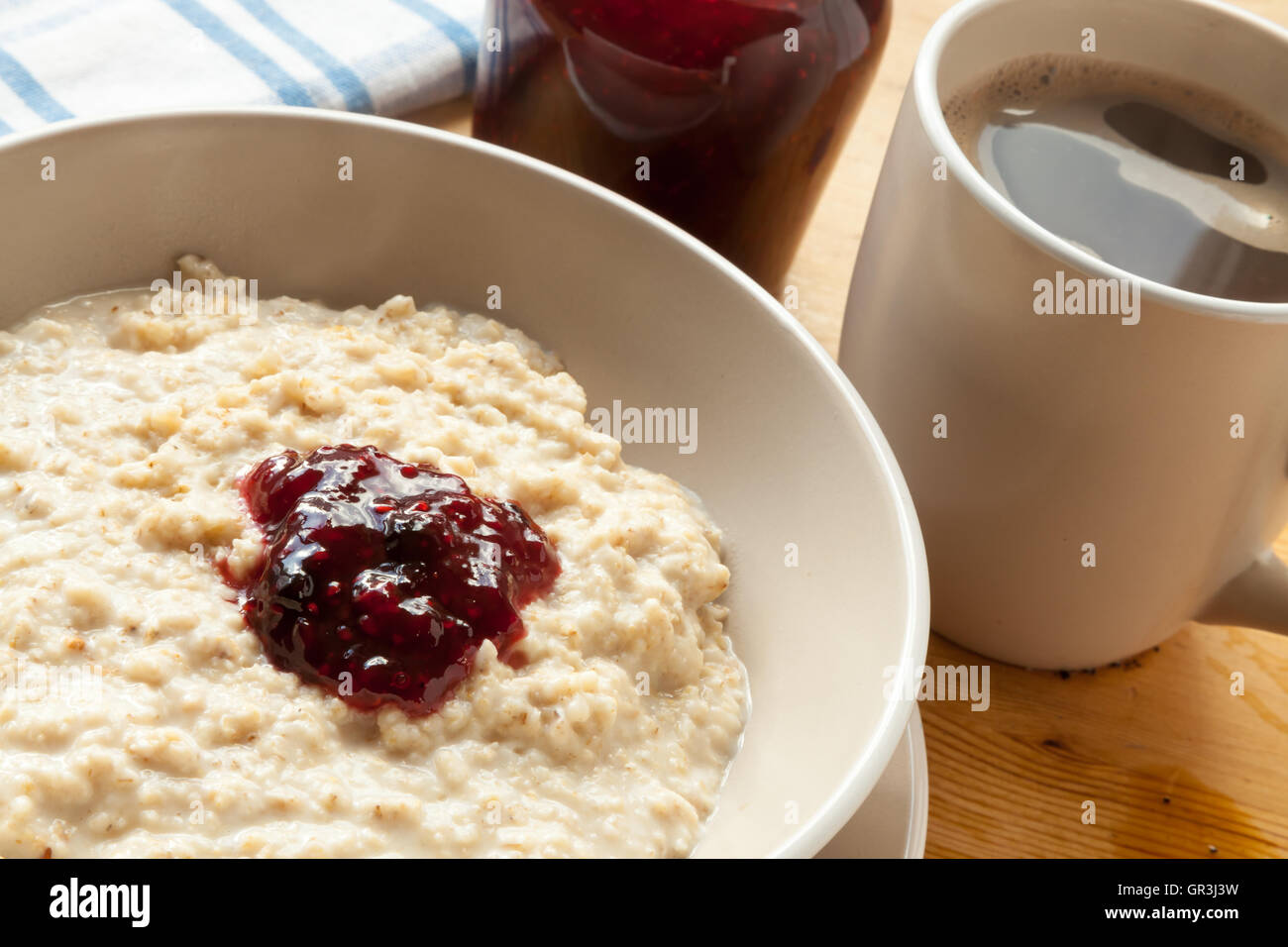 Cook with oats hi-res stock photography and images - Alamy