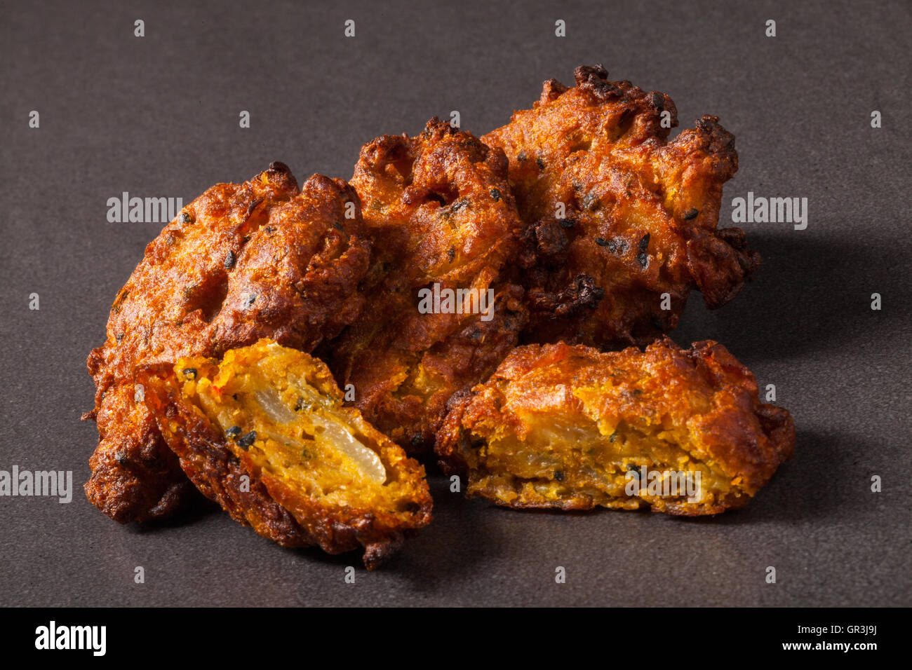 Indian pakora hi-res stock photography and images - Alamy