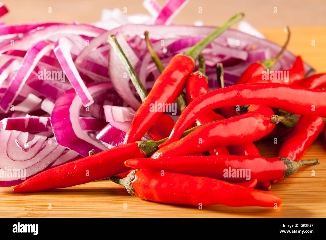 Onions and Red Chili Stock Photo - Alamy
