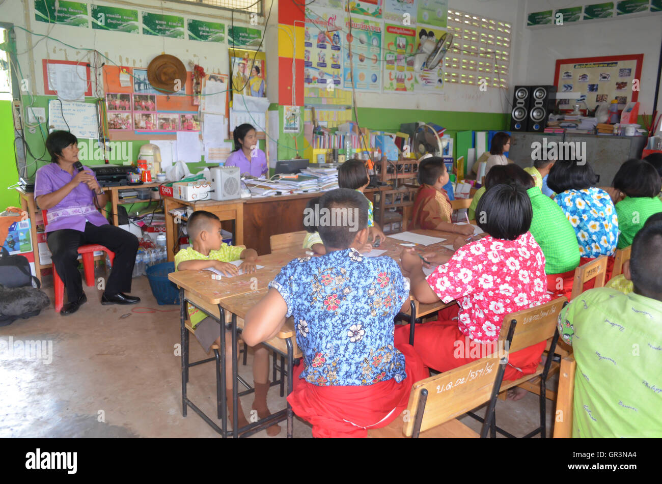 Primary school activities hi-res stock photography and images - Alamy