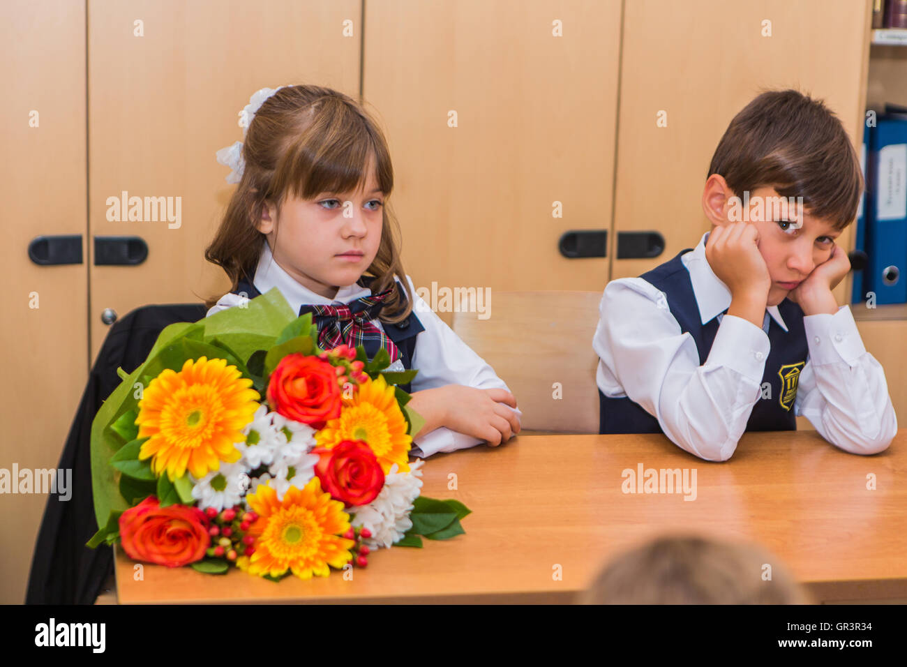 Happy first grade students classroom hi-res stock photography and ...