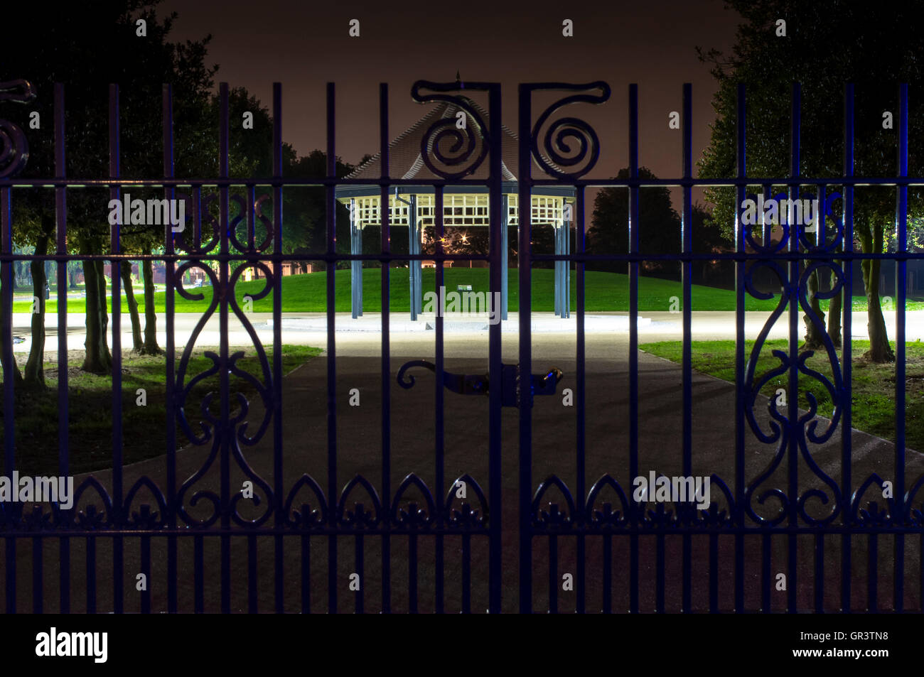 Bentley gb hi-res stock photography and images - Alamy