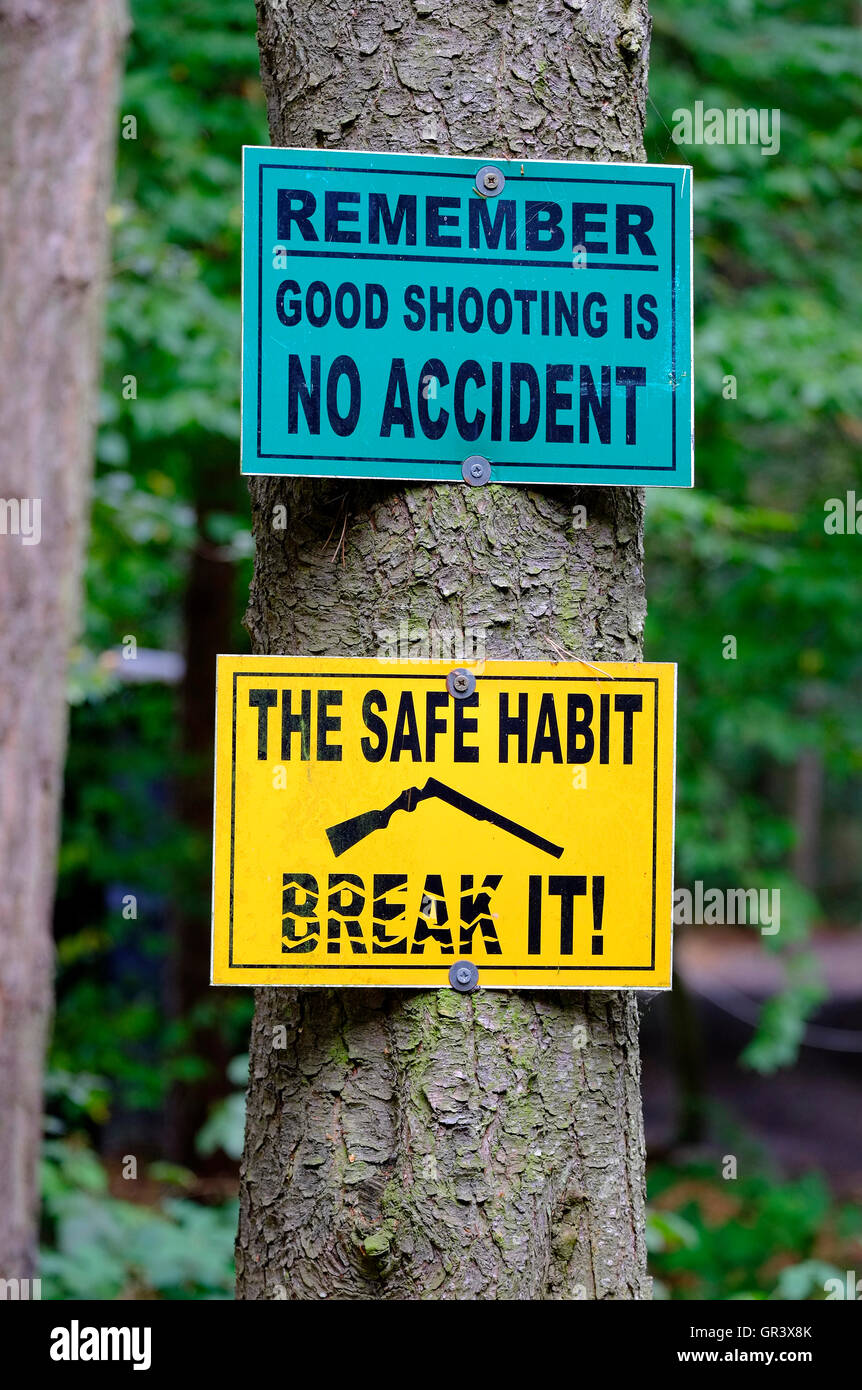 Safety signs hi-res stock photography and images - Alamy