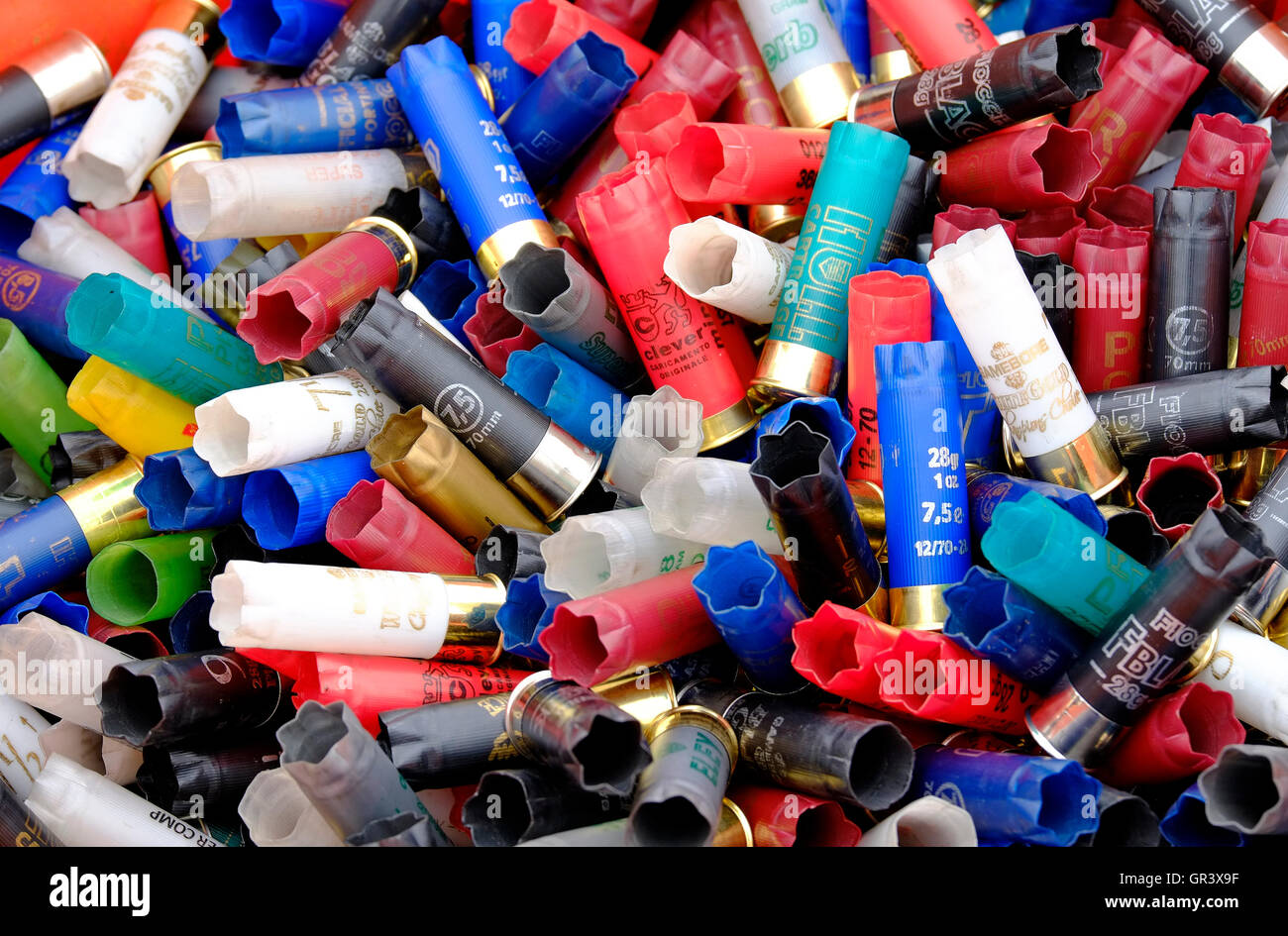 Shotgun cartridges hi-res stock photography and images - Alamy