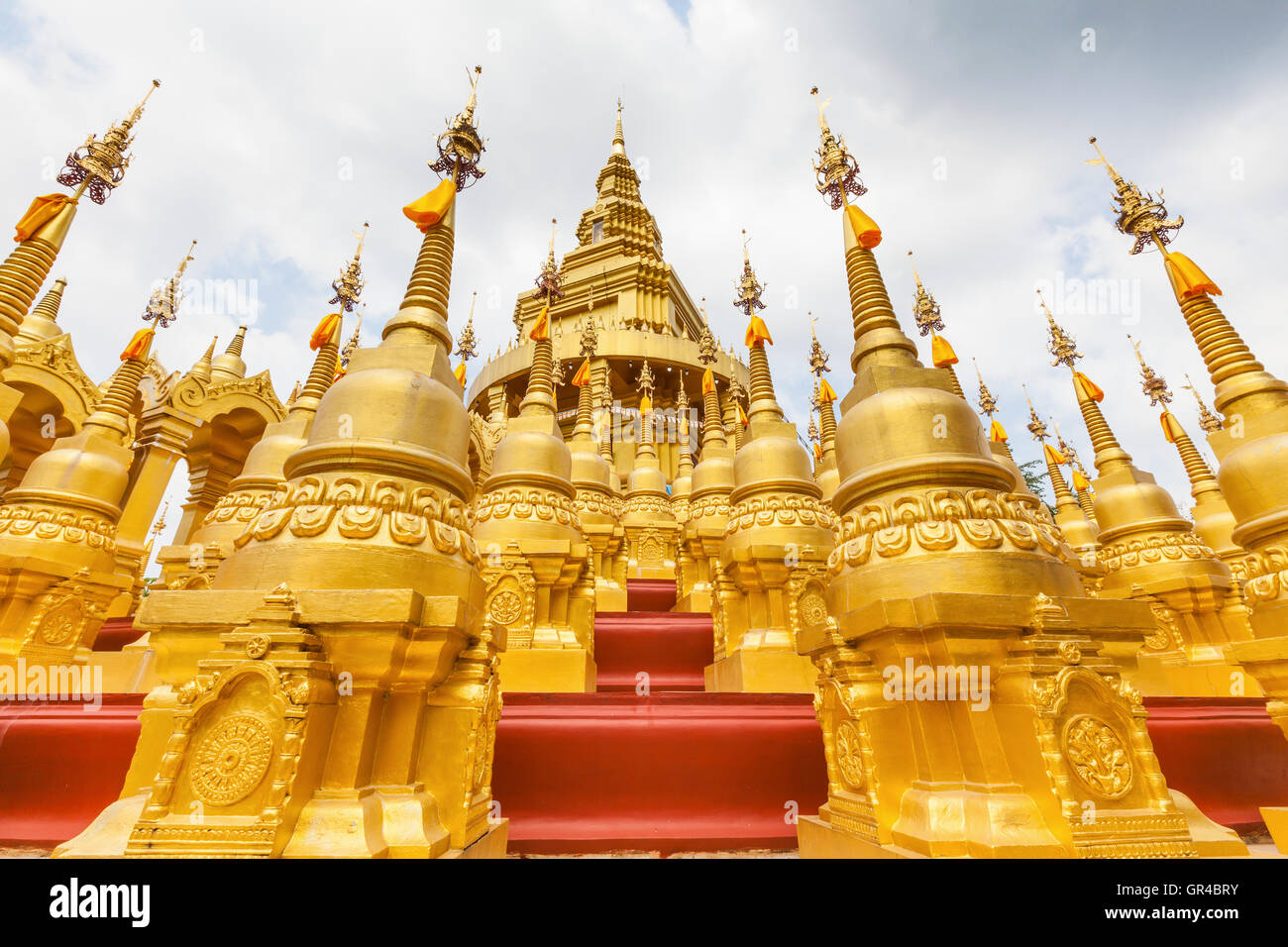 Pagoda definition hi-res stock photography and images - Alamy