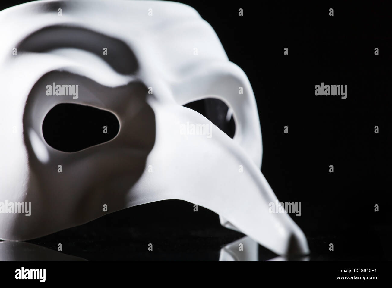 Stage actor mask hi-res stock photography and images - Alamy