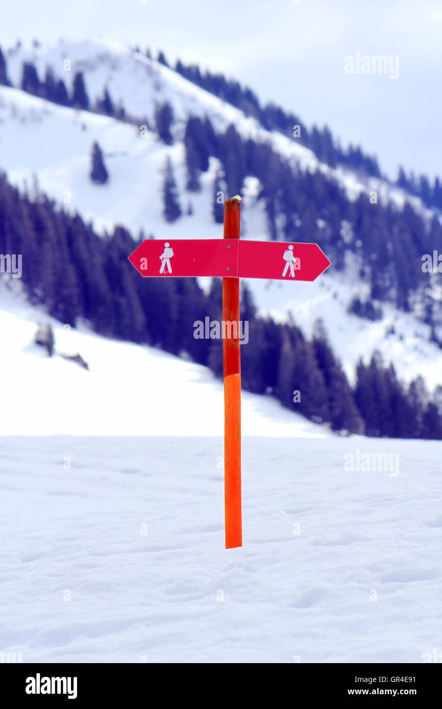 Signs for walkers Stock Photo - Alamy