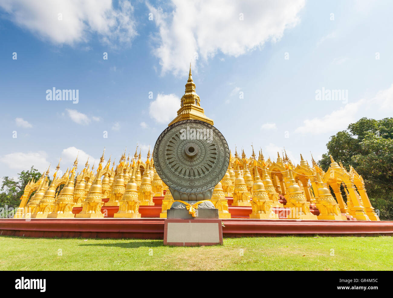 Pagoda definition hi-res stock photography and images - Alamy