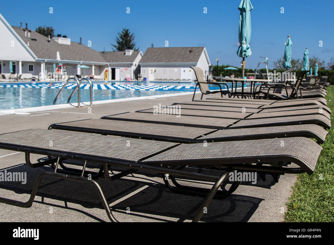 Empty swimming pool usa hi-res stock photography and images - Alamy