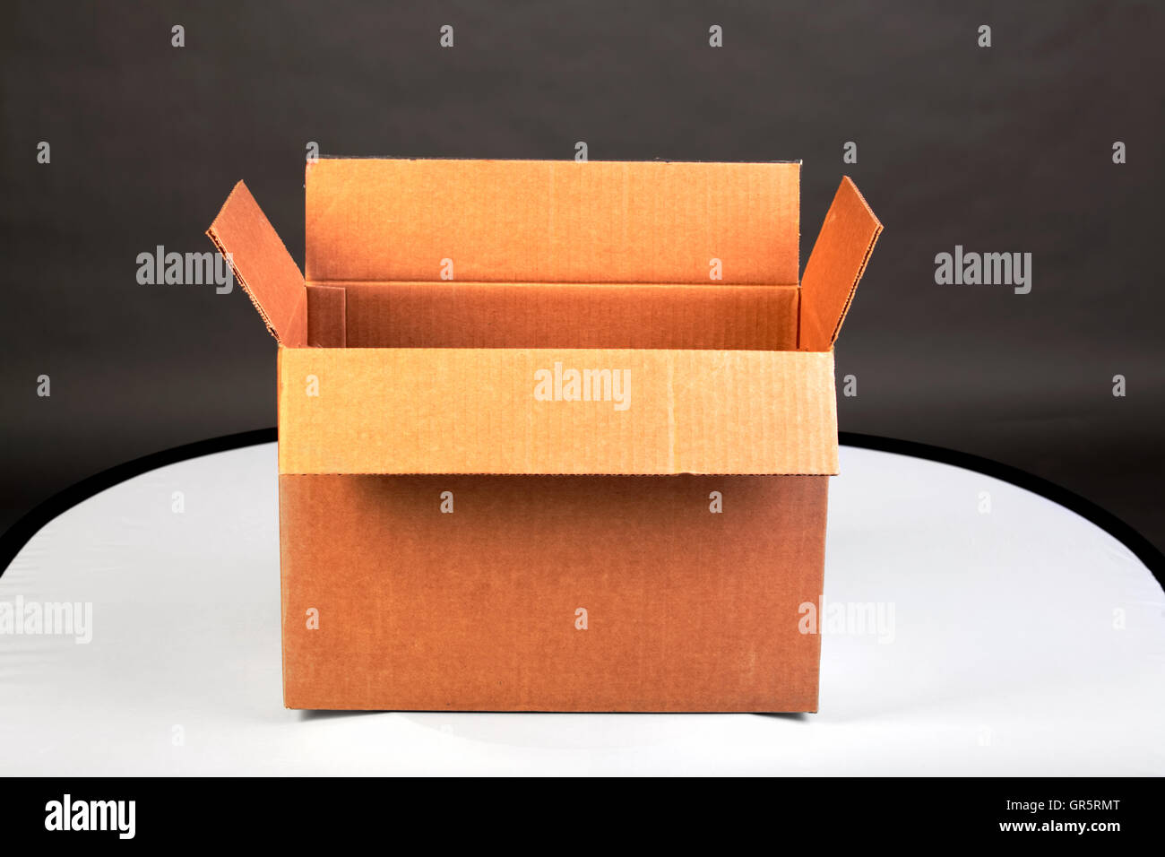 Folded cardboard box hi-res stock photography and images - Alamy
