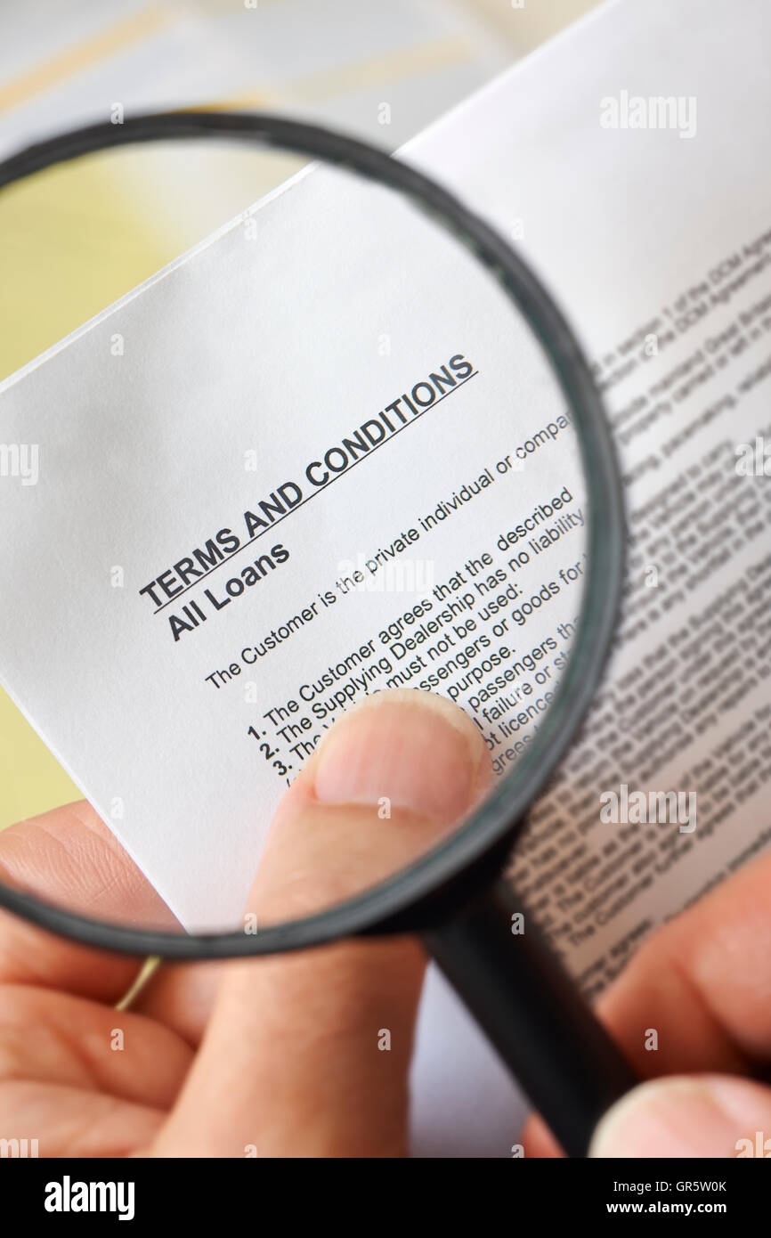 Small print magnifying glass hi-res stock photography and images - Alamy