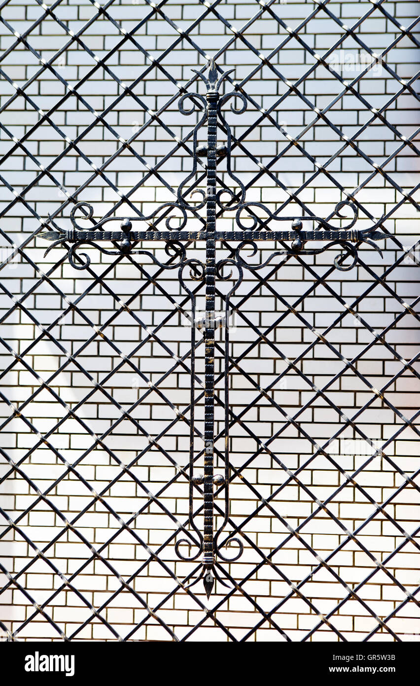 Ornate cross black and white hi-res stock photography and images - Alamy