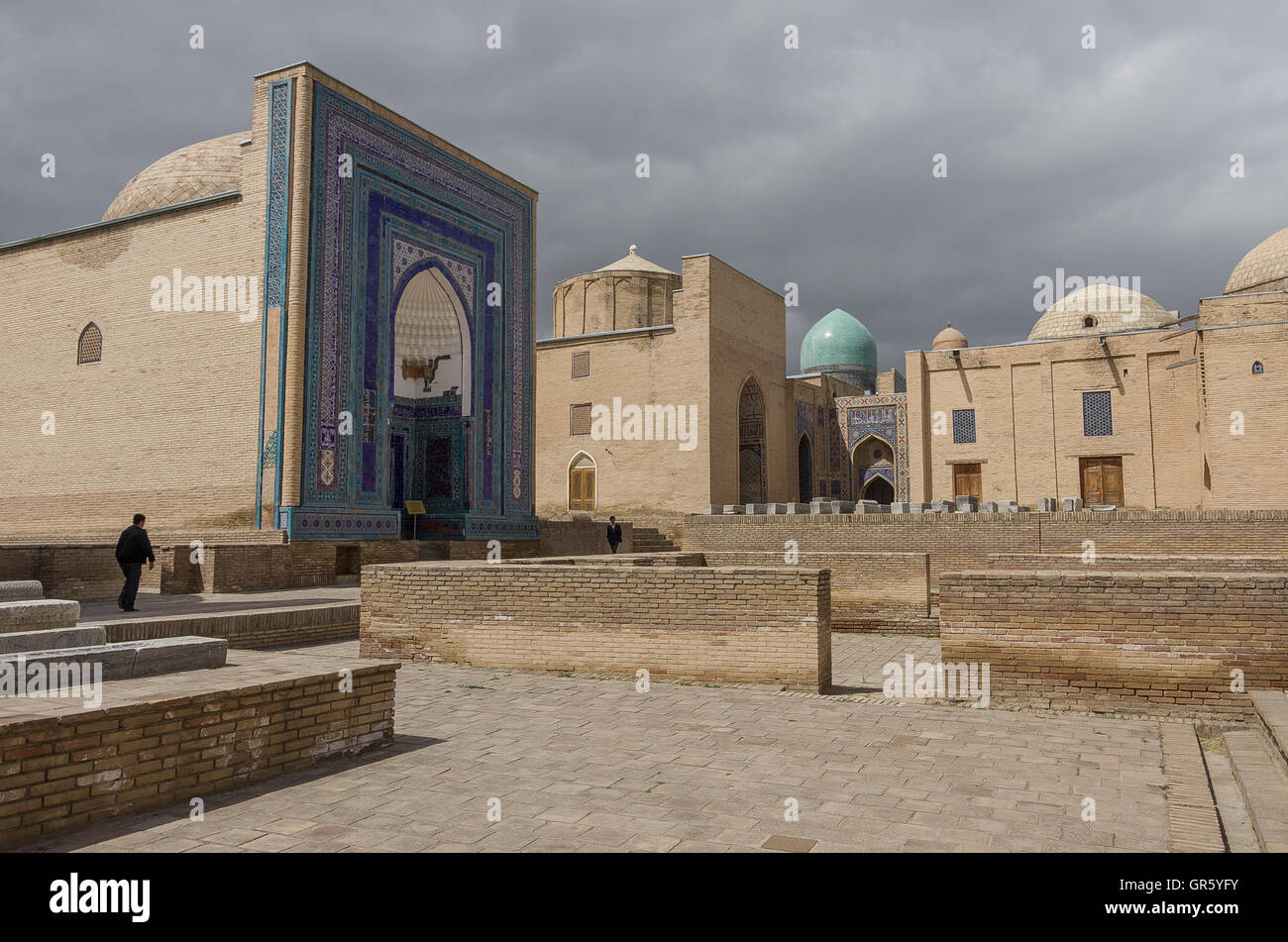 Samarkand, Uzbekistan - April 26, 2015: Shah-I-Zinda memorial complex ...