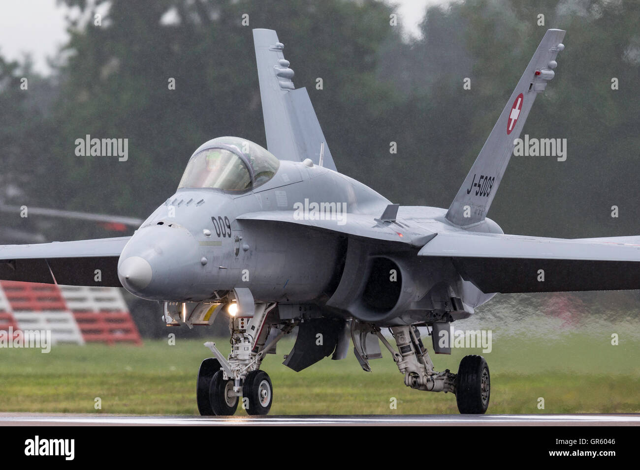 Swiss air force f18 fighter hi-res stock photography and images - Alamy