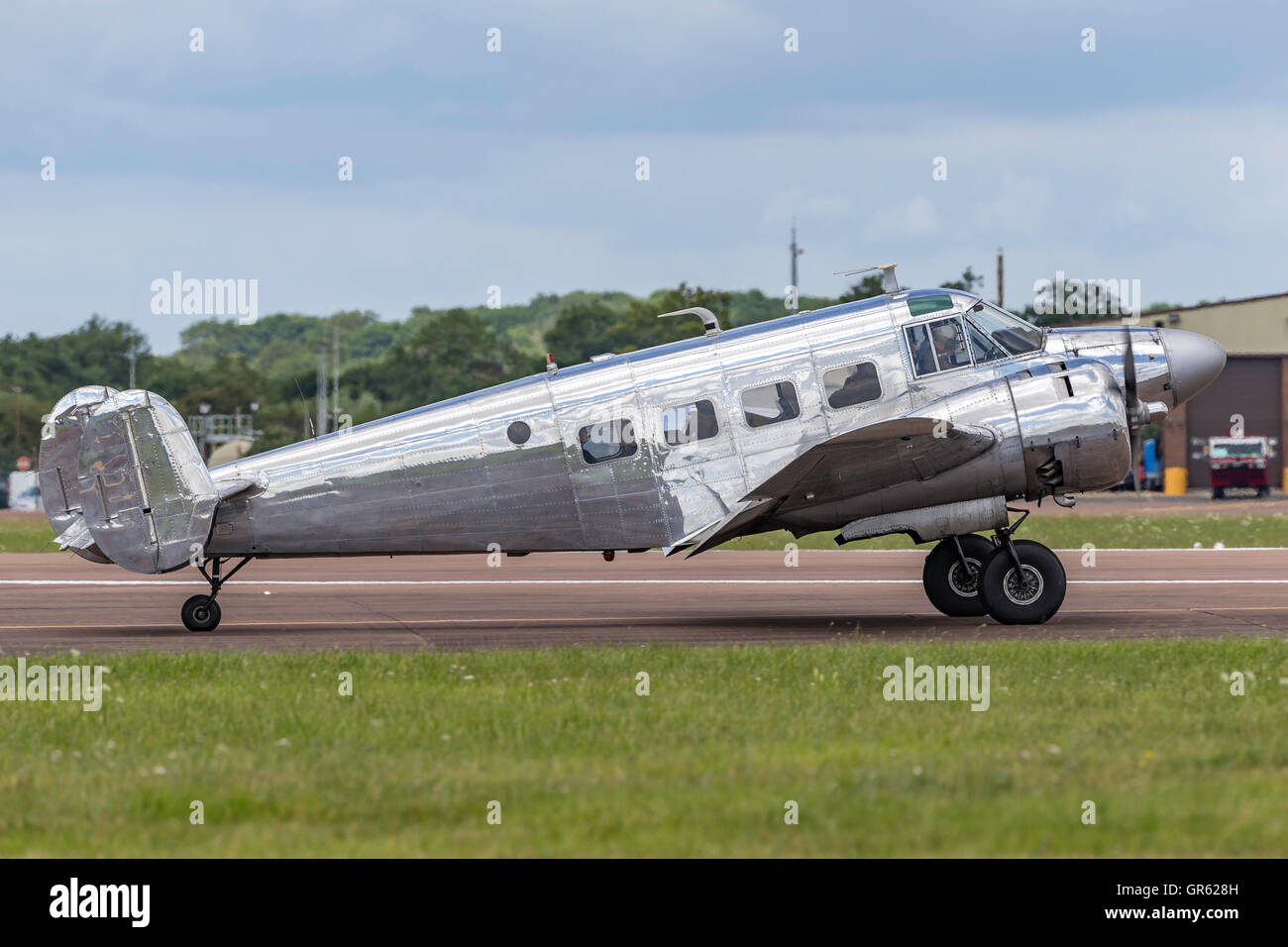 Beech 18 aircraft hi-res stock photography and images - Alamy