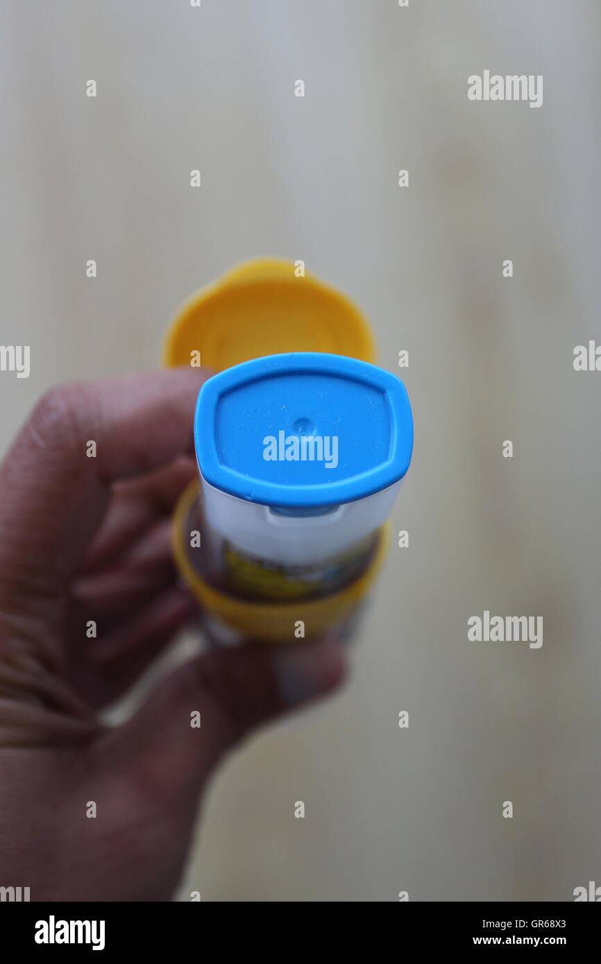 Epipen cap hi-res stock photography and images - Alamy