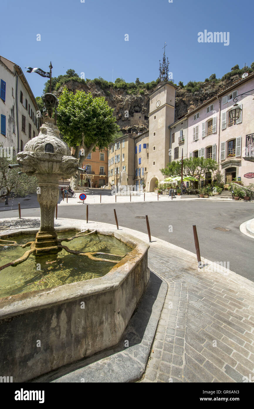 Cotignac hi-res stock photography and images - Alamy